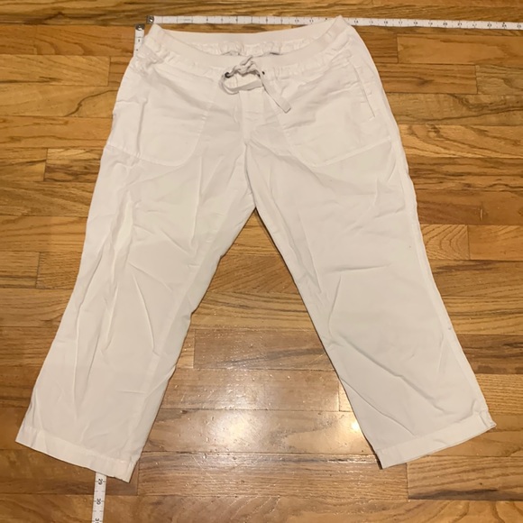 Old Navy | Pants & Jumpsuits | Whiteoff White Cargo Capris | Poshmark